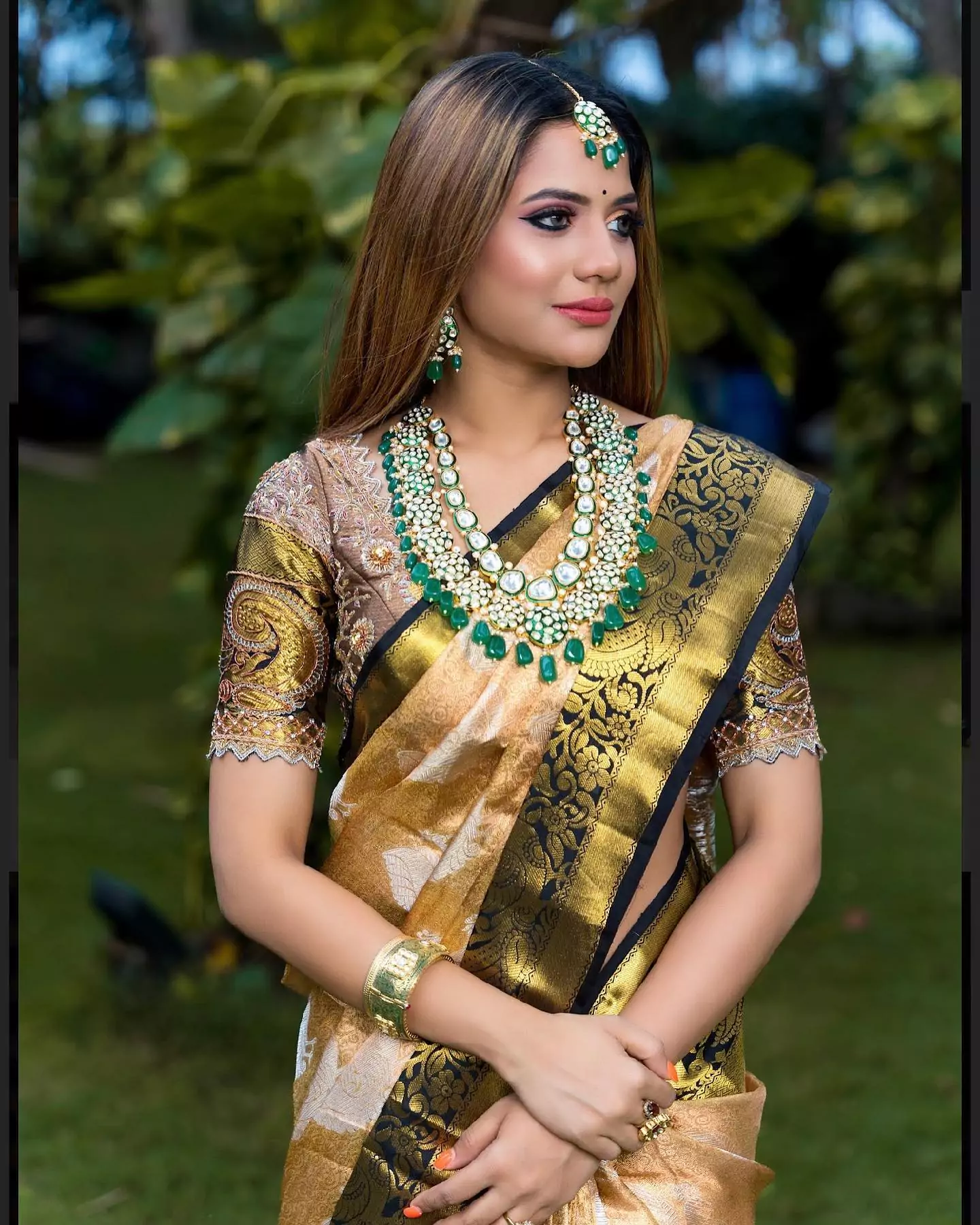 Aishwarya Dutta sizzling in Bridal Kanjivaram Saree - Sareeing.com