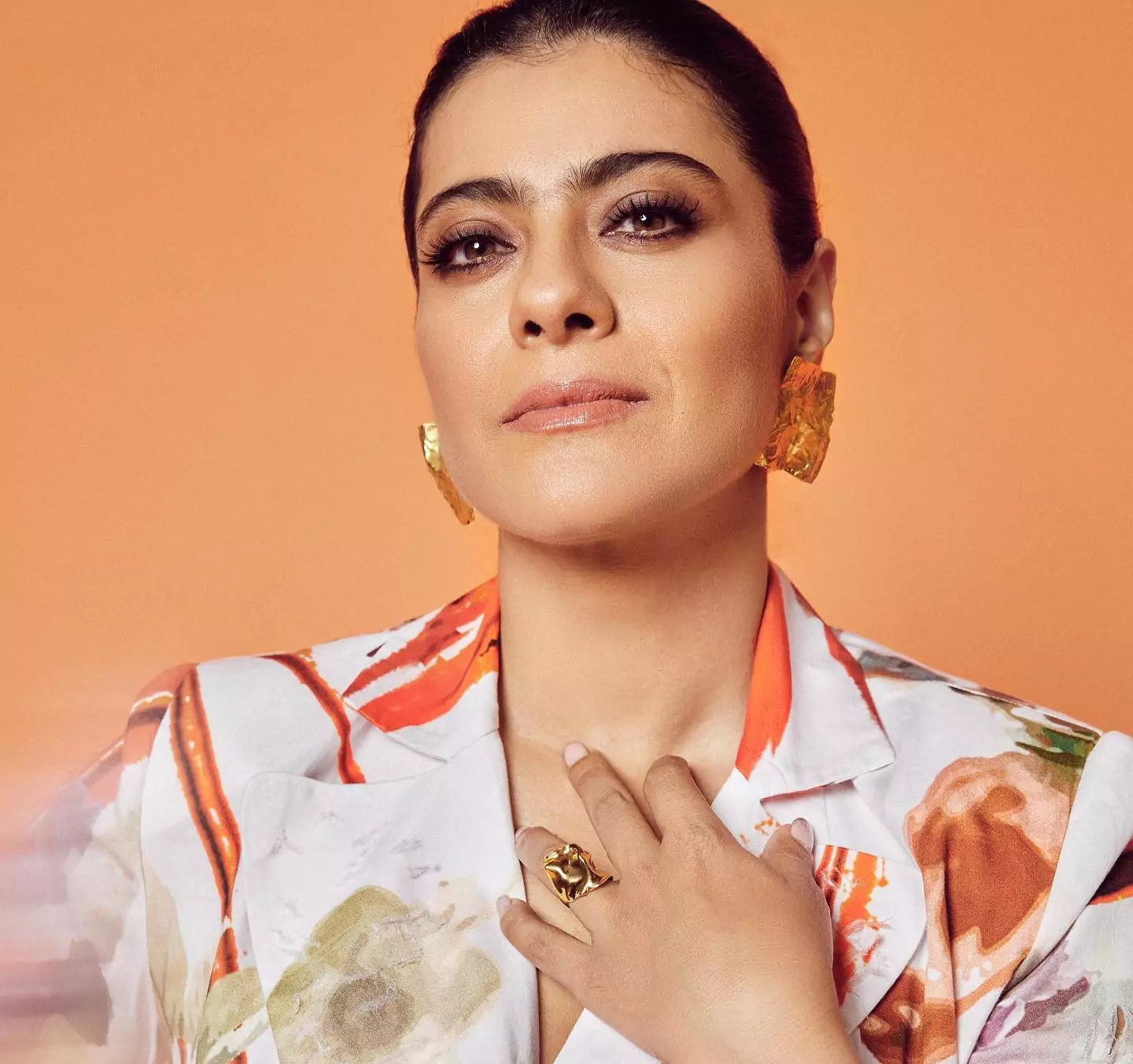 Saree or Skirt? Know the Price | Kajol Devgan's "Tangerine dream"