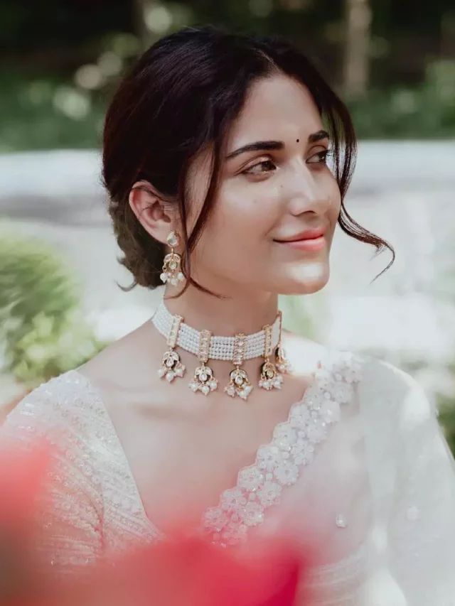 Ruhani Sharma's Elegance at NATS'23 | White Georgette Saree