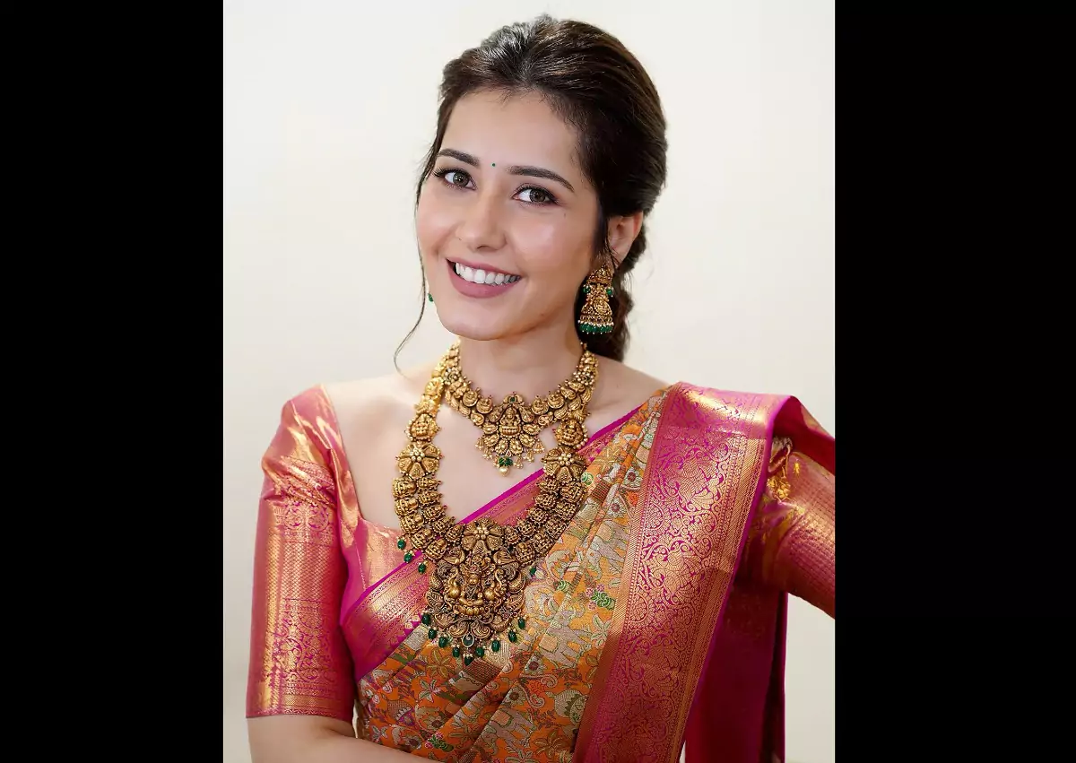 Raashi Khanna Stuns in Golden Pattu Saree for Latest Event