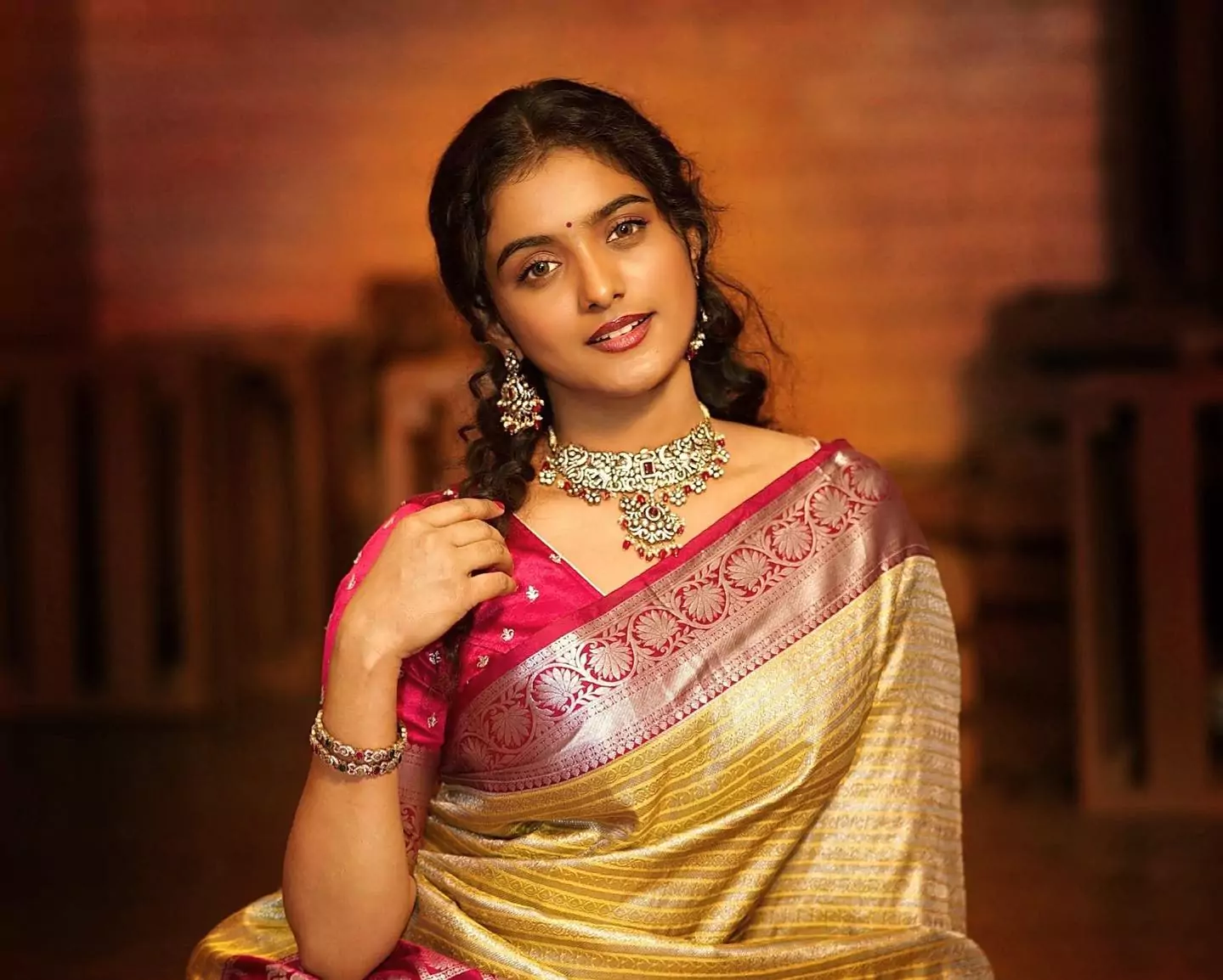 Doctor Turned Actress 'Roopa Koduvayur' Looks Elegant in...