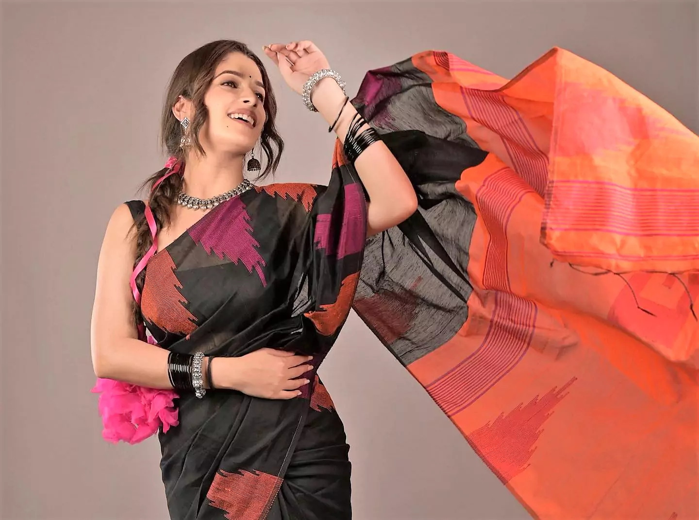 Thejaswini Sharma's Stunning Traditional Avatar: A Tale of...