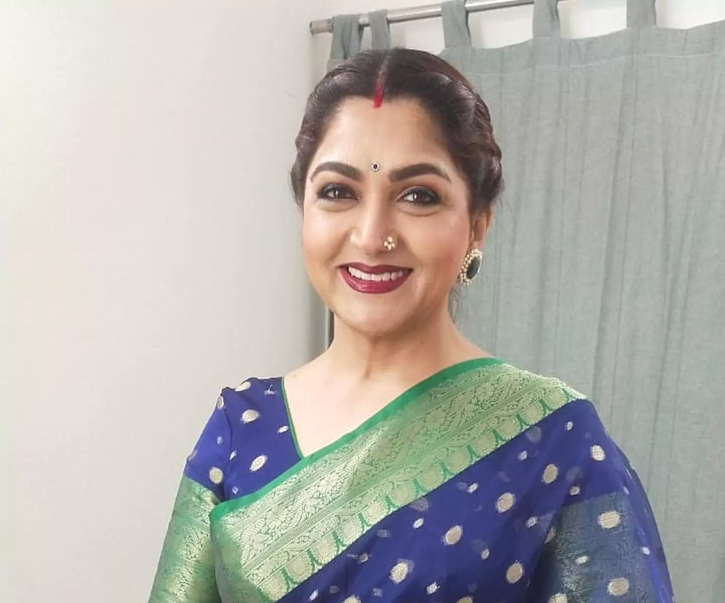 Khushbu Sundar's Traditional Elegance in a Blue Banarasi Saree