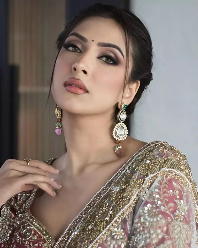 Drawing Wedding Inspiration from Bidya Mim's Saree Look...