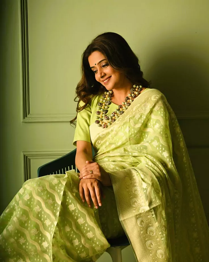 Priya Mani's Elegant Look for Navratri Day 2: A Perfect Blend of...